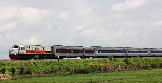 Inilah Kereta Api Kecepatan Maksimal 120 km/jam - Informasi Aktual